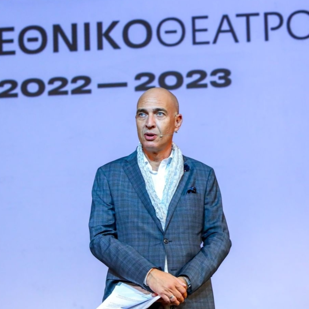 Ο νέος Διευθυντής του Εθνικού Θεάτρου, Γιάννης Μόσχος, έκανε coming out ...