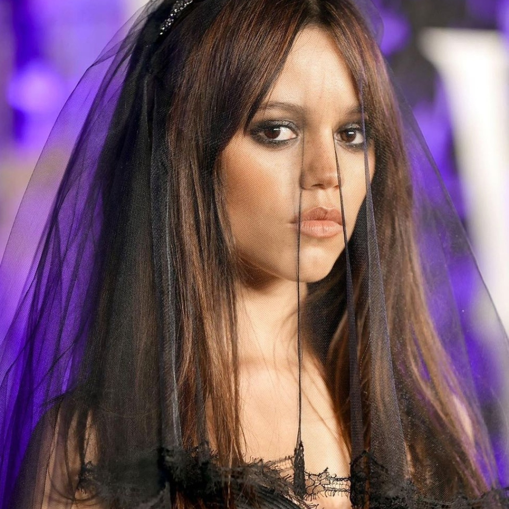 H Jenna Ortega ήταν beauty icon και πριν το "Wednesday"- Έχουμε τις ...