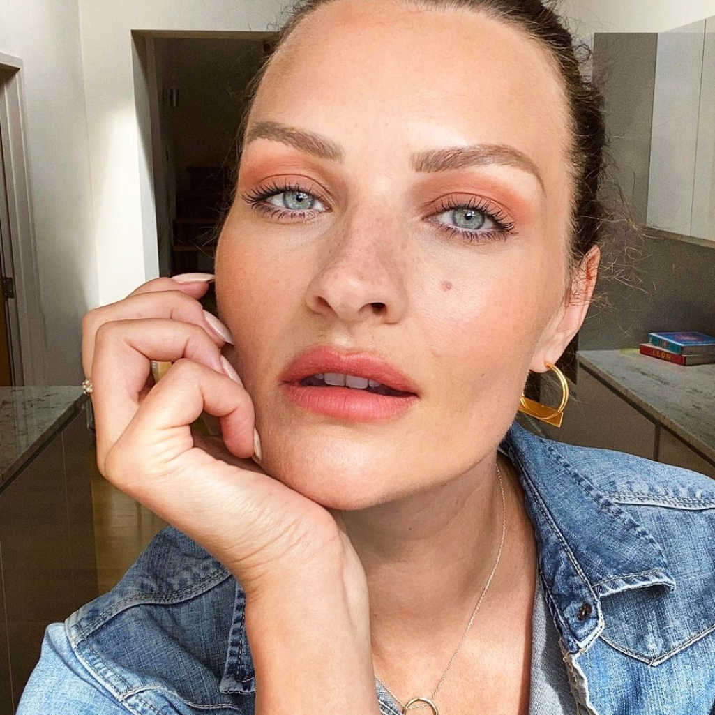 Powder puffs: Μάθε πώς να τα χρησιμοποιήσεις για ένα τέλειο μακιγιάζ ...