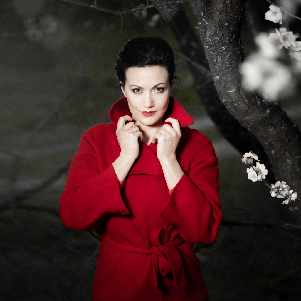 Julie Fuchs: «Θέλω να δημιουργήσω έντονα συναισθήματα με τη μουσική μου ...