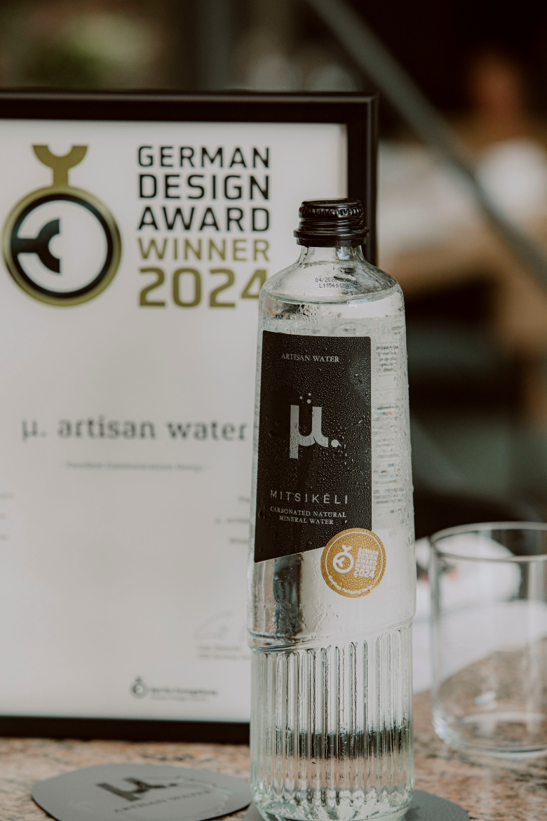 Το premium μ. Artisan Water θριάμβευσε για τον σχεδιασμό του στα φετινά German Design Awards ...