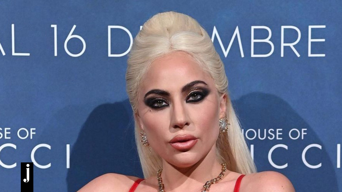 H Lady Gaga έκανε curtain bangs, την απόλυτη τάση της σεζόν | Jenny.gr