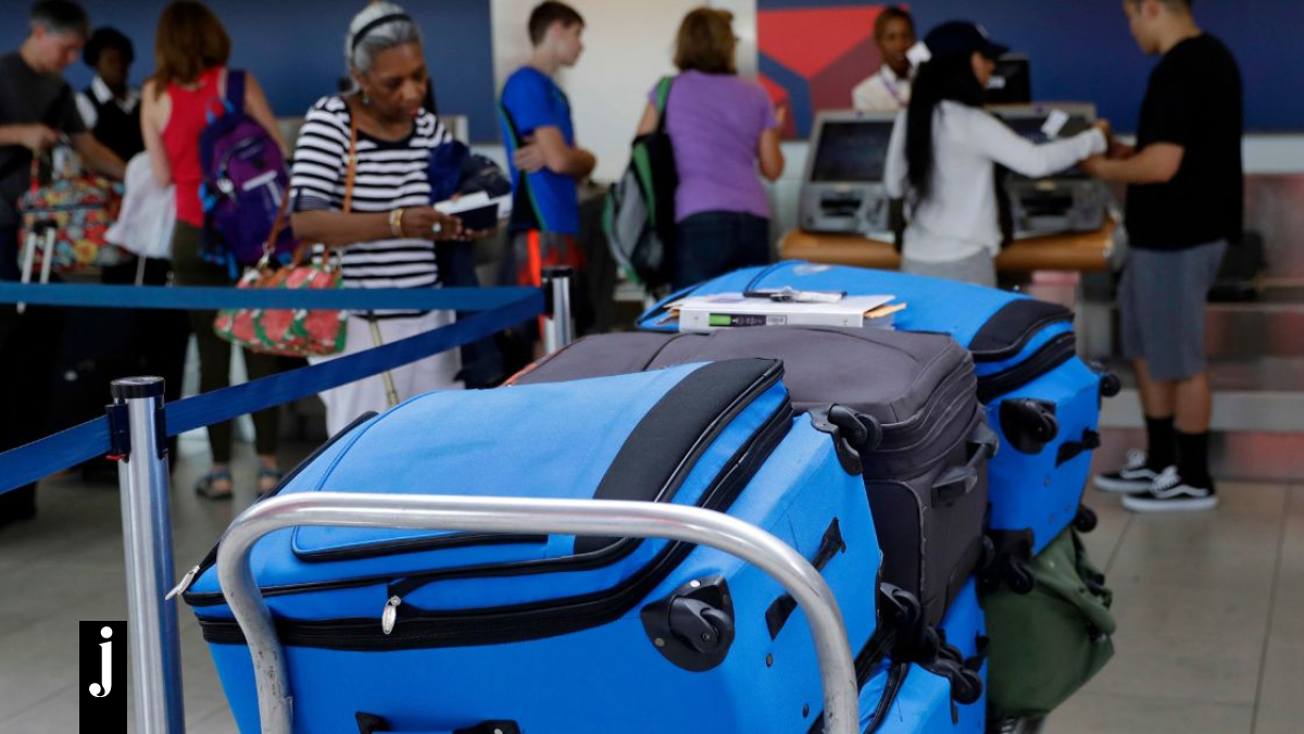 Το χάος στα αεροδρόμια με χαμένες αποσκευές και καθυστερήσεις ...