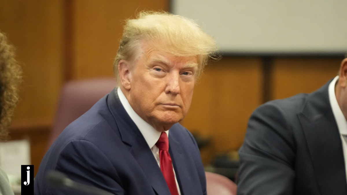 Συνελήφθη ο Donald Trump: Αντιμέτωπος με 34 κατηγορίες - Η ιστορικής ...