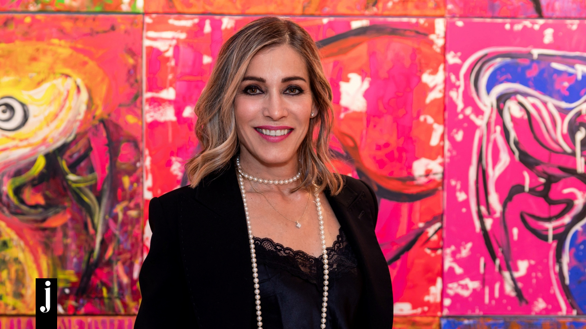 Η διακεκριμένη καλλιτέχνις Christina Lappa παρουσιάζει την εγκατάσταση ...