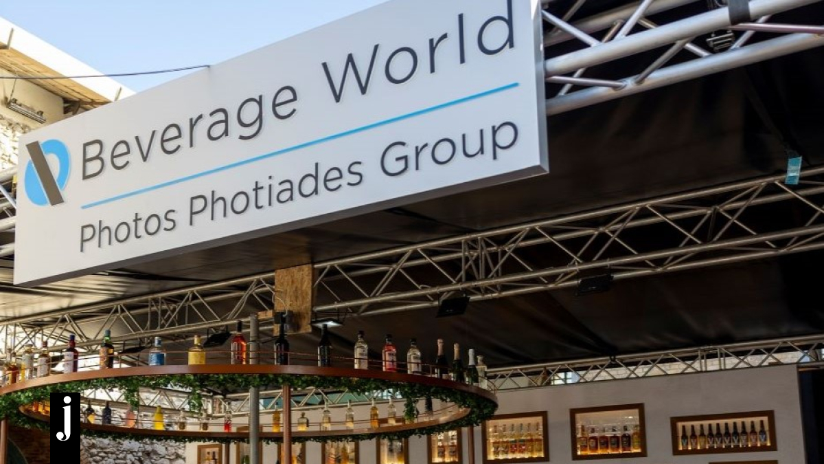 Εντυπωσιακή και φέτος η παρουσία της Beverage World στο Athens Bar Show ...