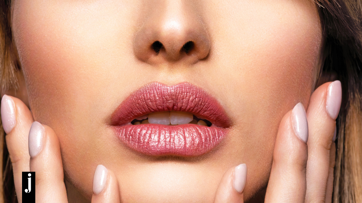 Double lip line: H νέα τάση στο μακιγάζ κάνει τα χείλη πιο σαρκώδη και ...