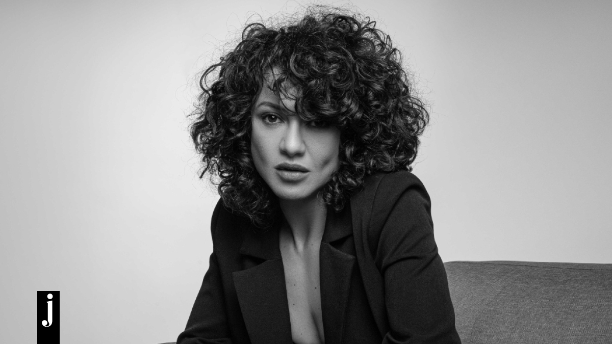 Ευσταθία Τσαπαρέλη στο JennyGr: “Ως ηθοποιός, όταν έγινα μητέρα, σταμάτησαν να με παίρνουν ...