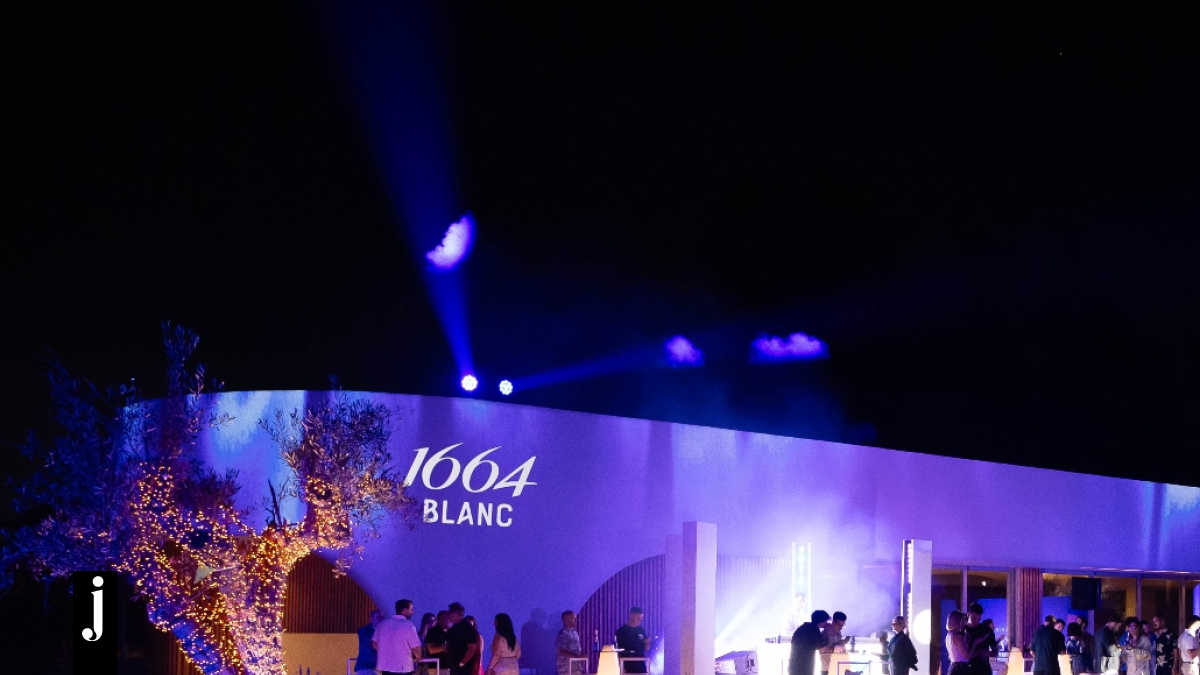 “This will blue your mind”: Η 1664 Blanc γιόρτασε την άφιξή της στην ...