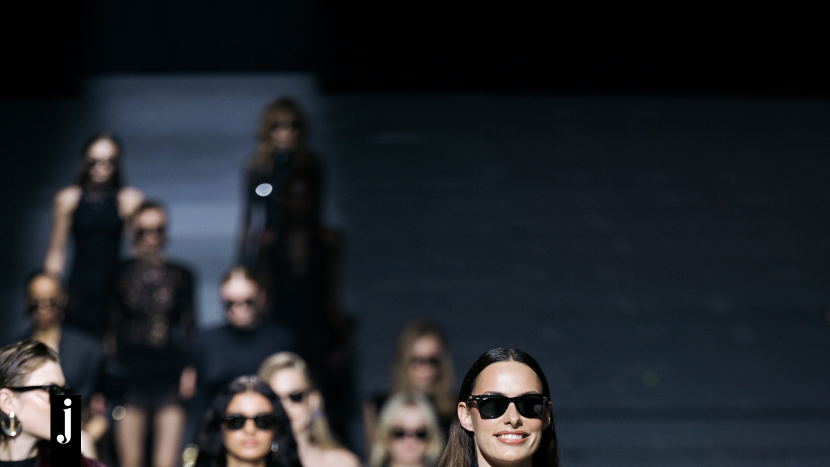 ZINI: Το catwalk που μίλησε για την ελευθερία και τη δύναμη της ...