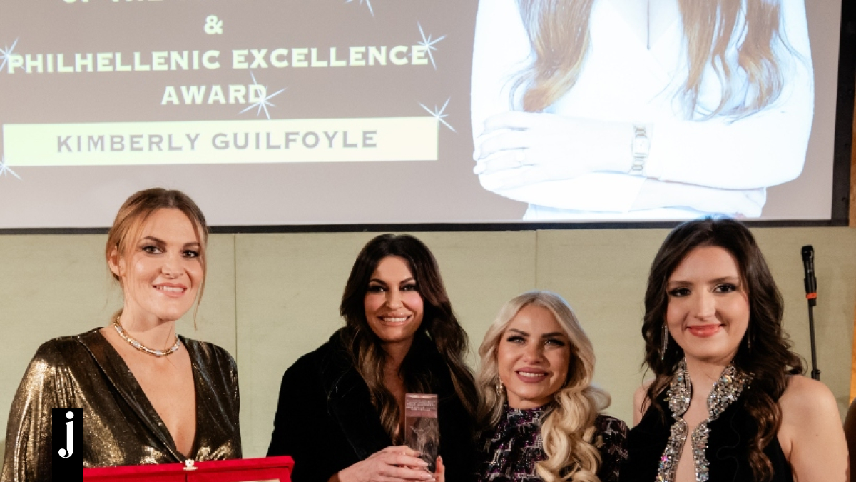 MYTHOS Gala & Awards: το μεγαλύτερο καλλιτεχνικό και φιλανθρωπικό ...