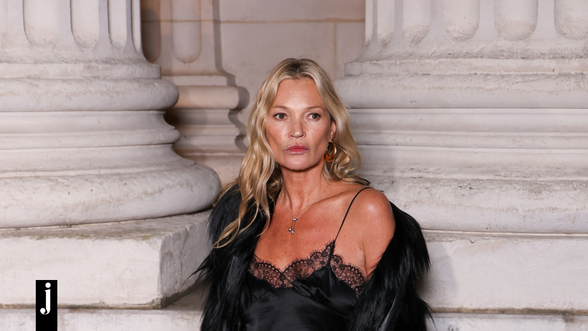 H Κέιτ Μος στο show του Saint Laurent απέδειξε γιατί θεωρείται super ...