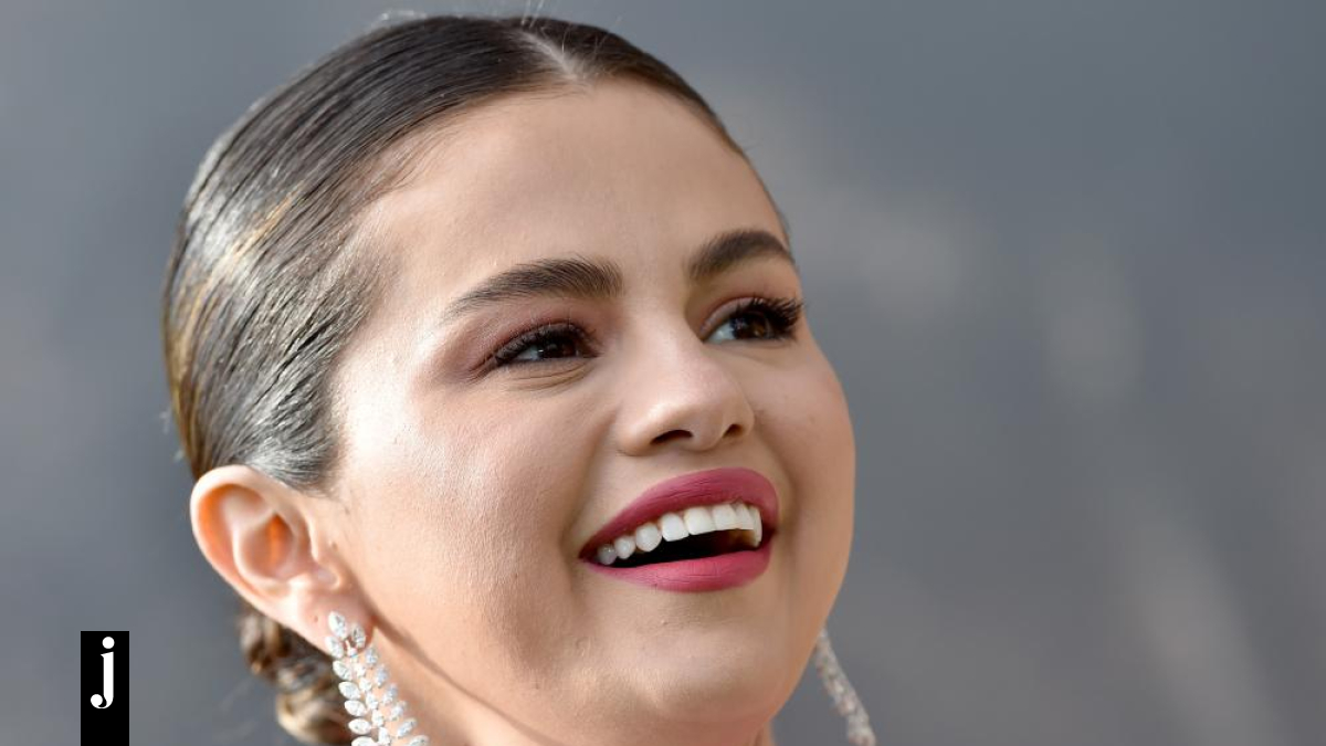 Η Selena Gomez αποκαλύπτει τι κάνει ενώ βρίσκεται σε καραντίνα εξαιτίας ...