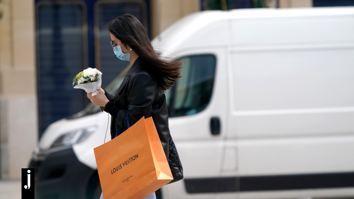 Revenge shopping: Το ενδιαφέρον καταναλωτικό φαινόμενο που προκάλεσε ο ...