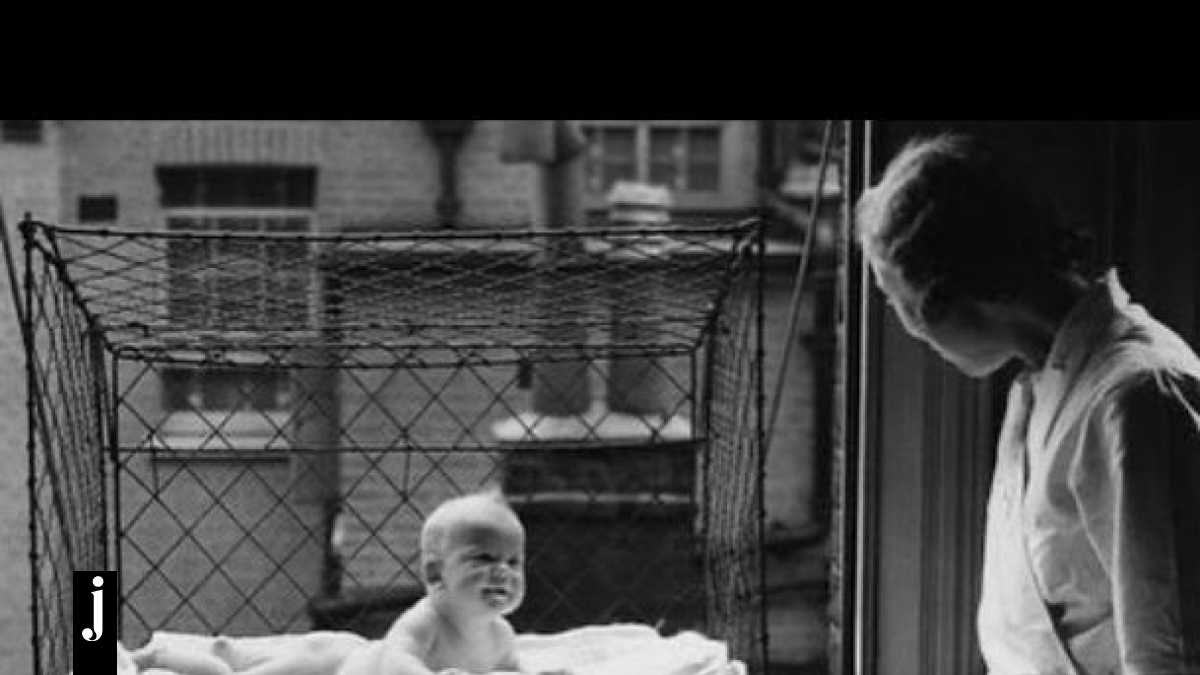 Baby cage: Γιατί κρεμούσαν τα μωρά σε κλουβιά και γιατί ήταν τόσο ...